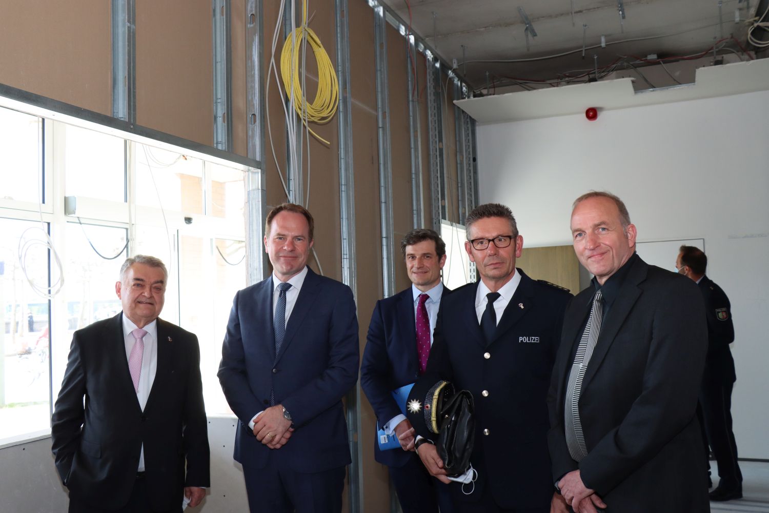 OB Keller und Innenminister Reul stellen Projekt für mehr Sicherheit in ...