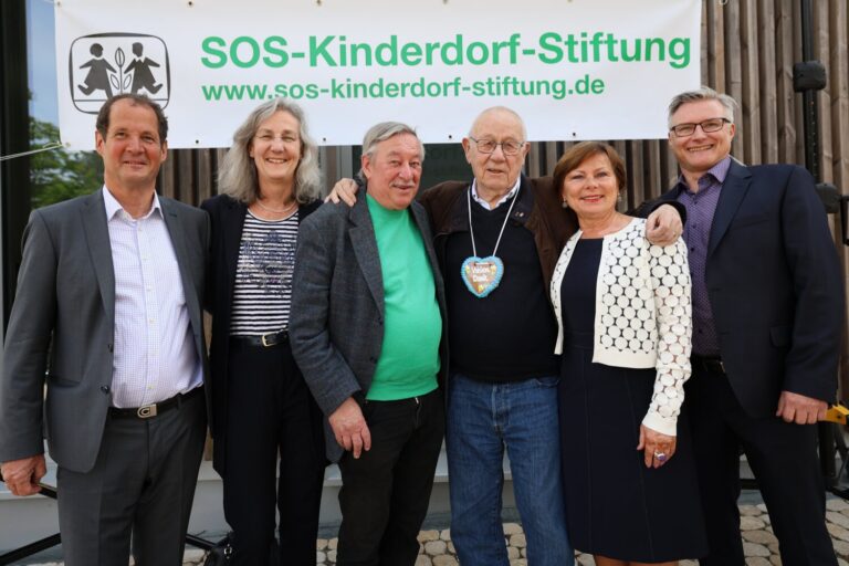Düsseldorf: SOS-Kinderdorf-Stiftung wird 20 und feiert in Garath - Ddorf-Aktuell ...