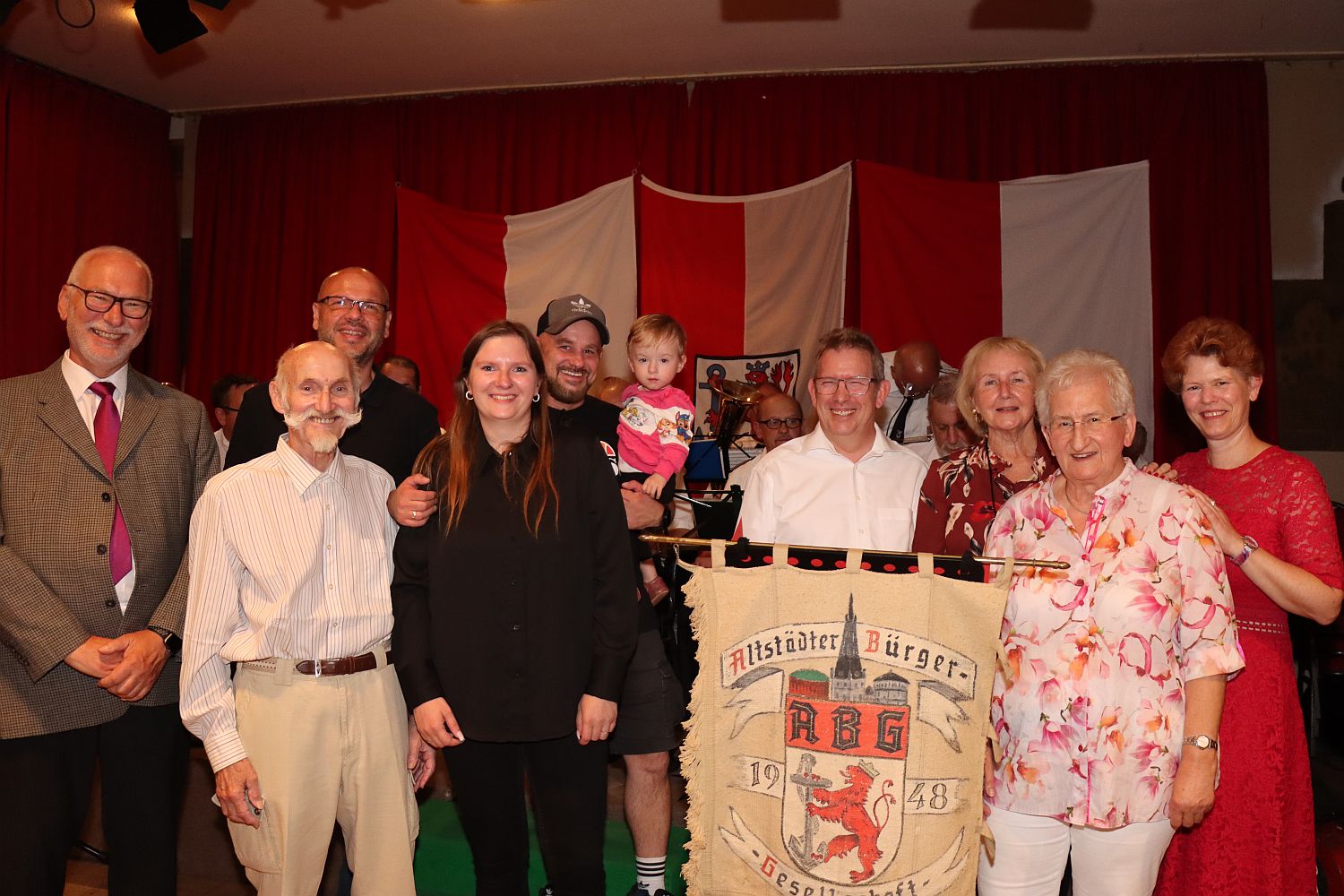 Düsseldorf: Altstädter Bürger-Gesellschaft wird 75 und ehrt die Bilker ...