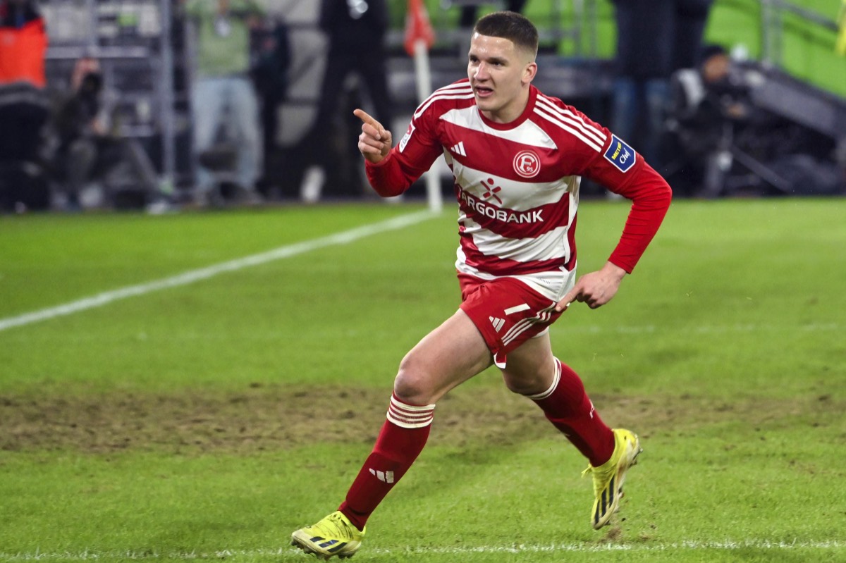 Fortuna Düsseldorf verpflichtet Top-Stürmer Christos Tzolis - Ddorf ...