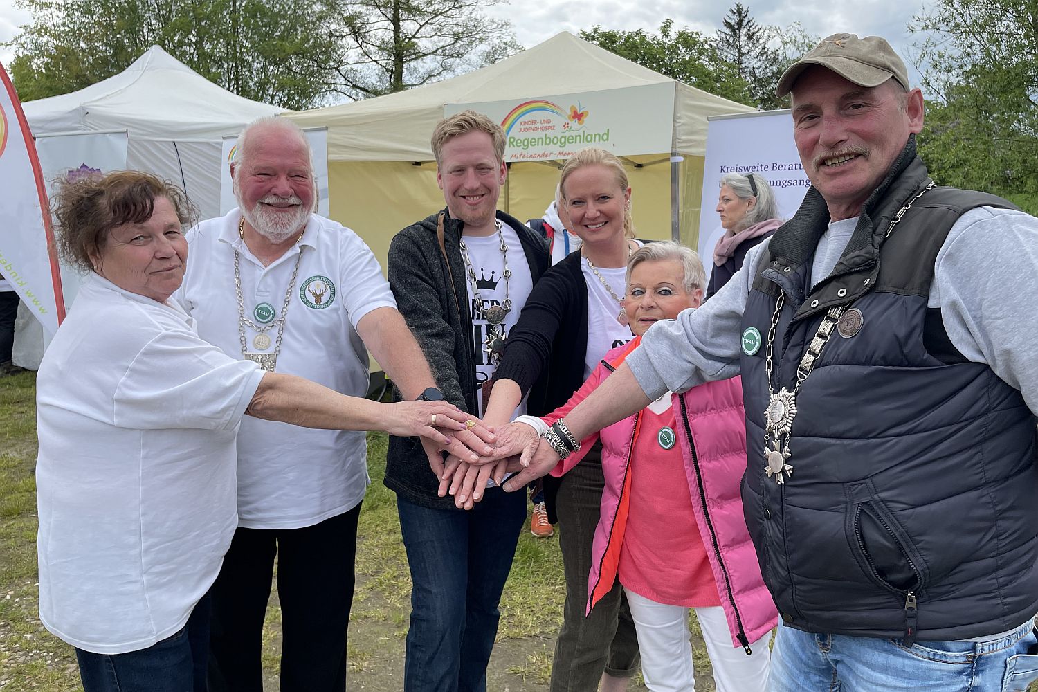 Düsseldorf: Premiere des Benefiz-Schießens in Unterbach - Ddorf-Aktuell ...