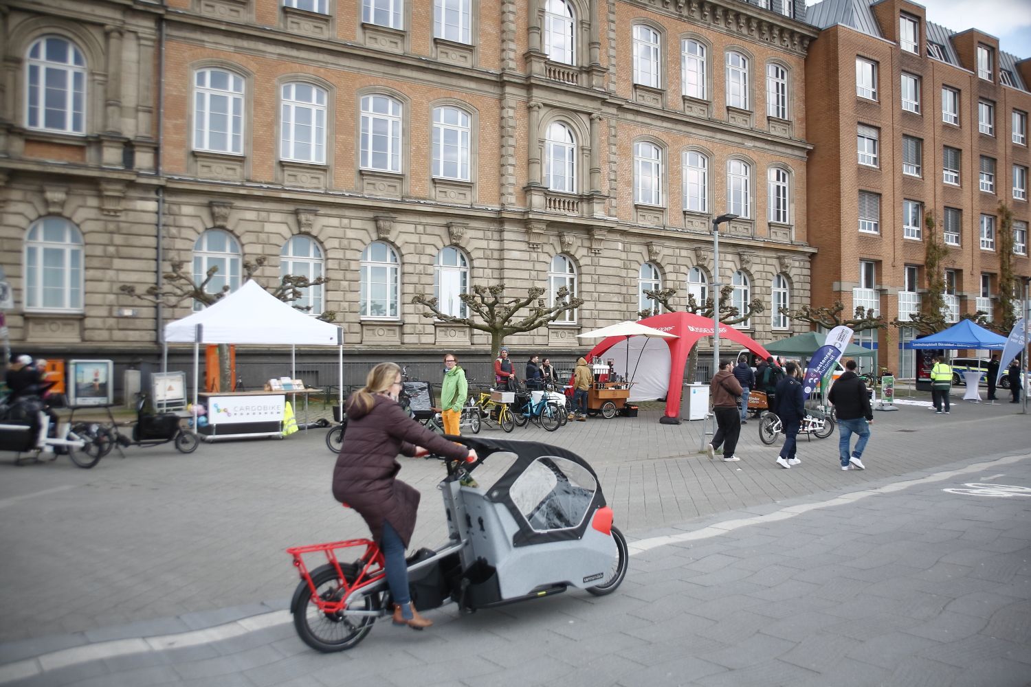 Düsseldorf: Vielfalt der Lastenräder bei der Cargobike Roadshow - Ddorf-Aktuell ...