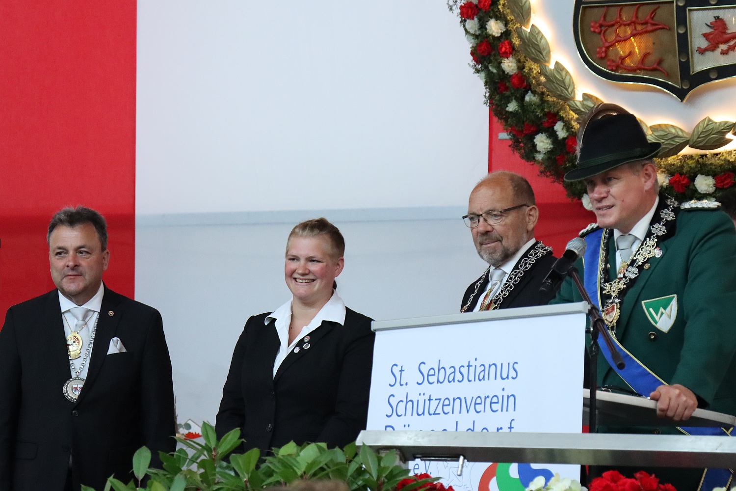 Düsseldorf: Zwei neue Könige und eine Regimentskönigin für die ...