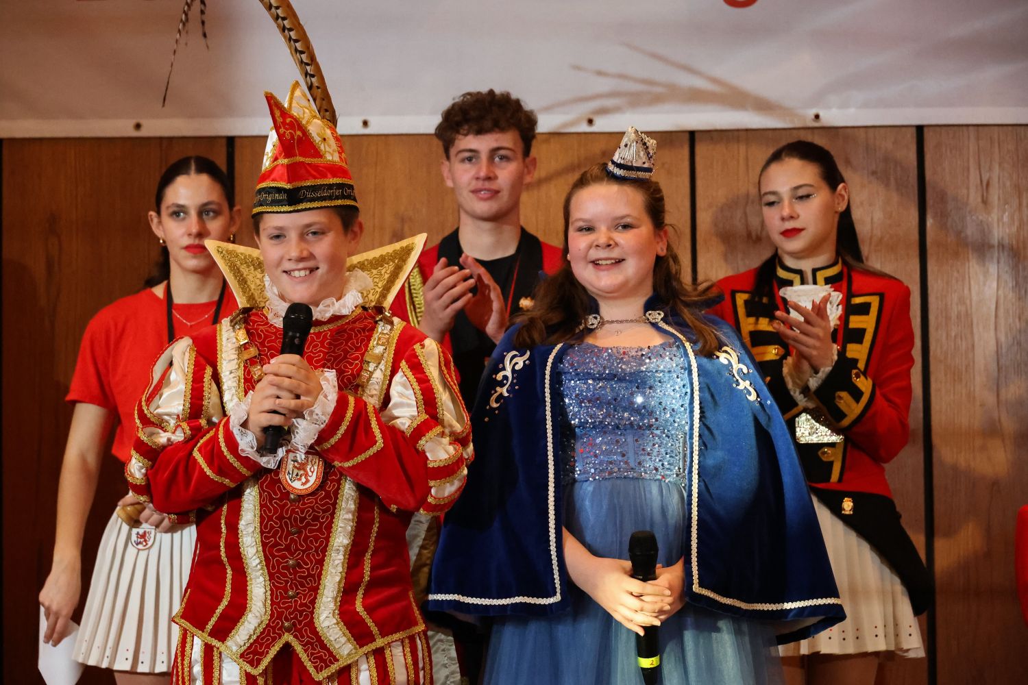 Düsseldorf: Henry I. und Laura sind das neue Kinderprinzenpaar der ...