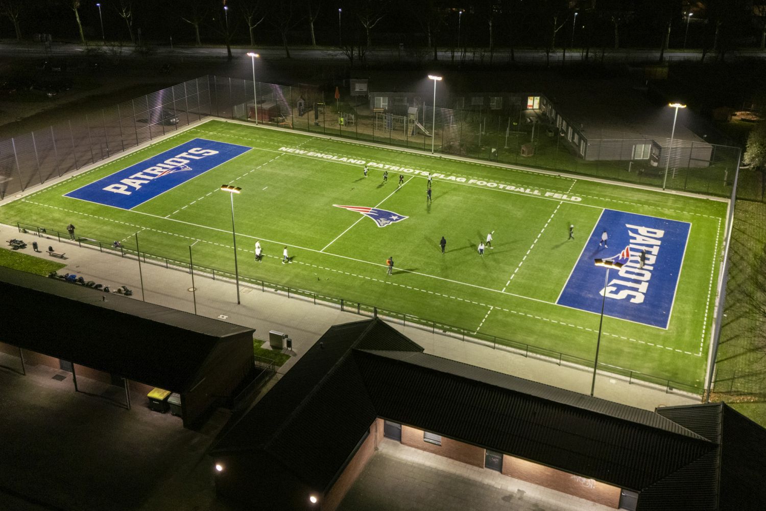 Düsseldorf Garath: Eröffnung des Flag Football Felds mit großem Fest ...